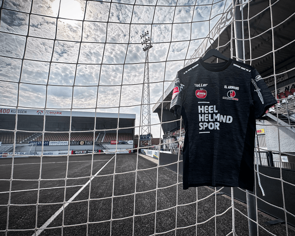 Helmond Sport presenteert derde tenue | Helmond Sport